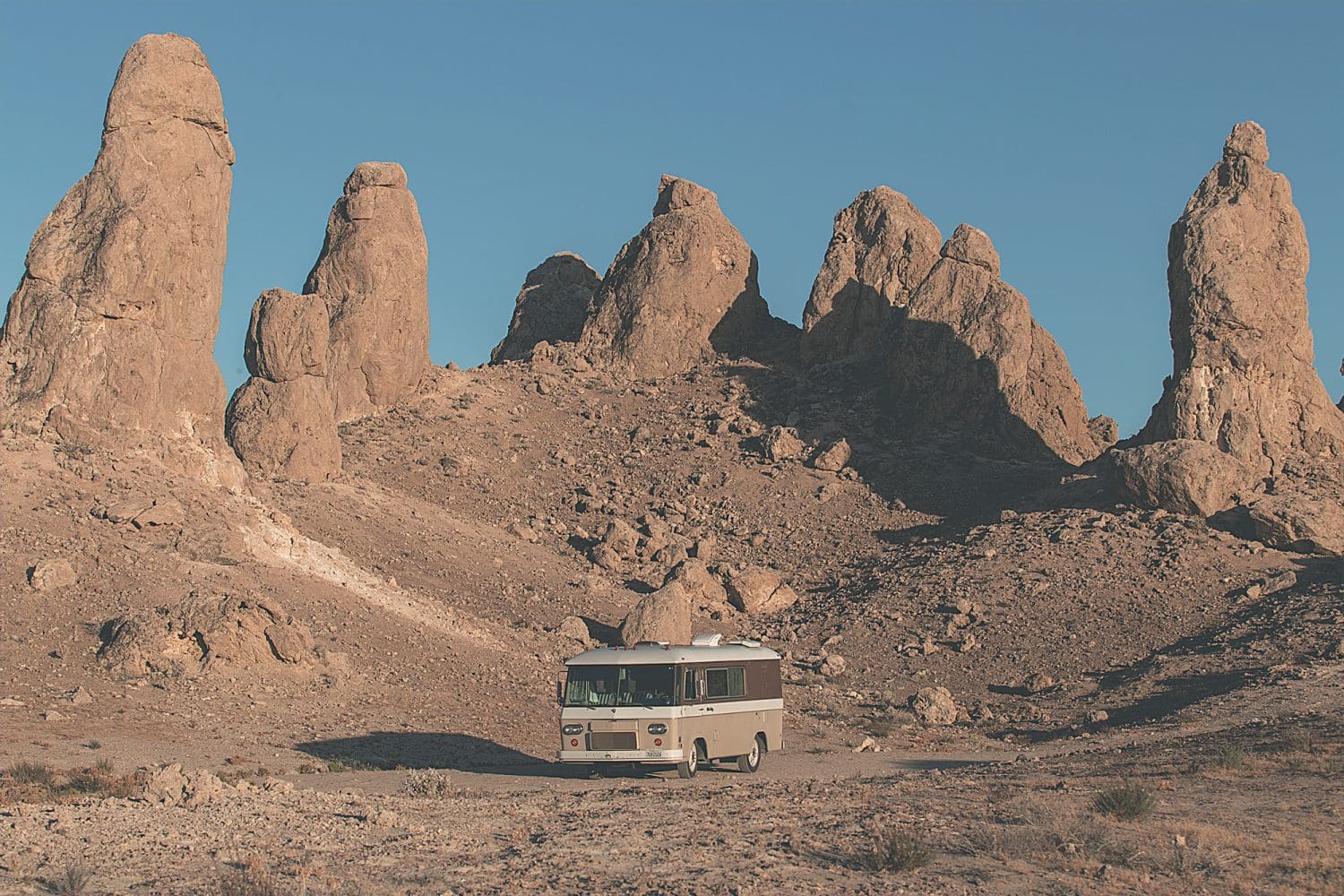 Destinations :: Trona Pinnacles - Expedition Portal