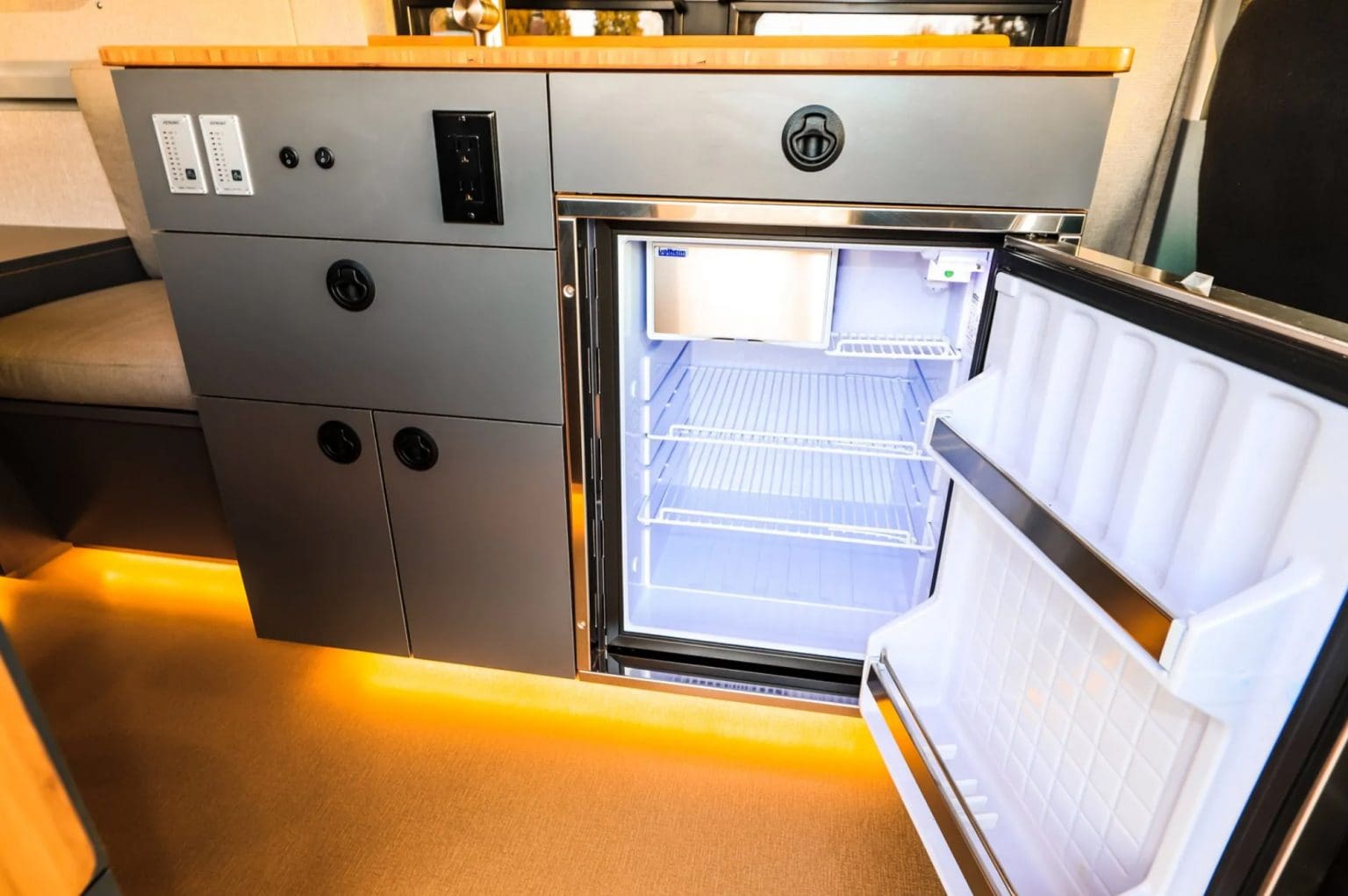 Featured Campervan Upfitter :: Benchmark Vehicles - Expedition Portal
