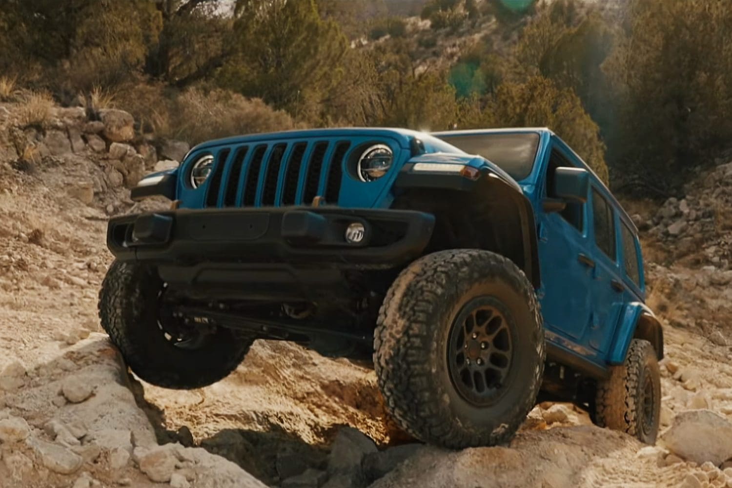 Video of the Week :: 392 HEMI Jeep Wrangler Rubicon Recon - Expedition ...