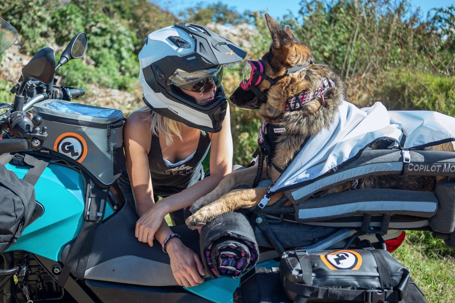 Jess Stone and her German Shepherd are Riding Around the World ...