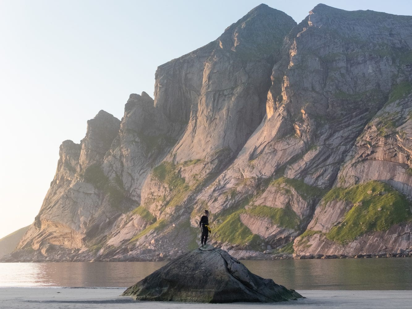 Destinations :: Bunes Beach, Lofoten, Norway - Expedition Portal