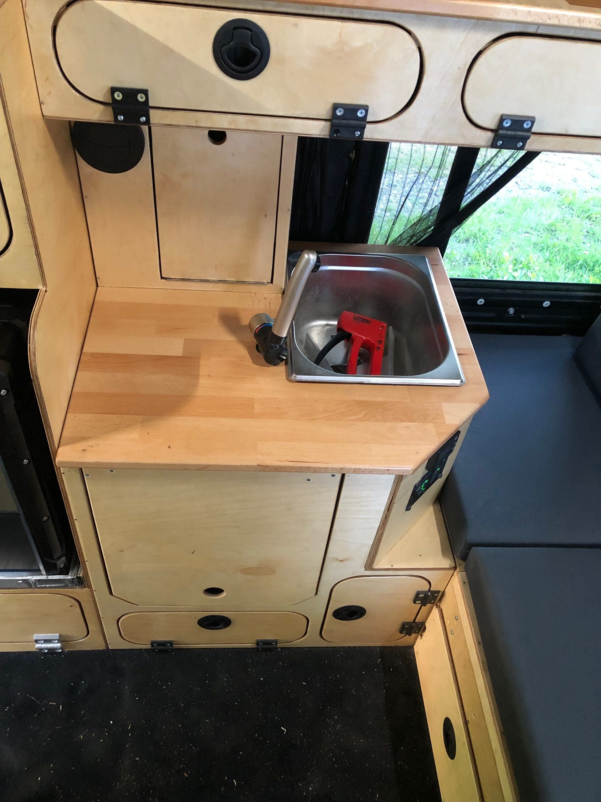 Overland Classifieds :: 2007 Land Rover Defender TD4 - Expedition Portal