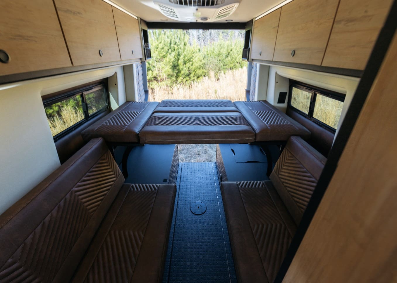 Storyteller Overland Introduces Crew Mode, a 170-inch Wheelbase ...