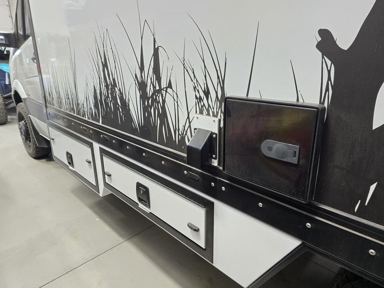 2014 Mercedes Sprinter Cab Chassis w/ OEV Explorer Vehicles Composite ...