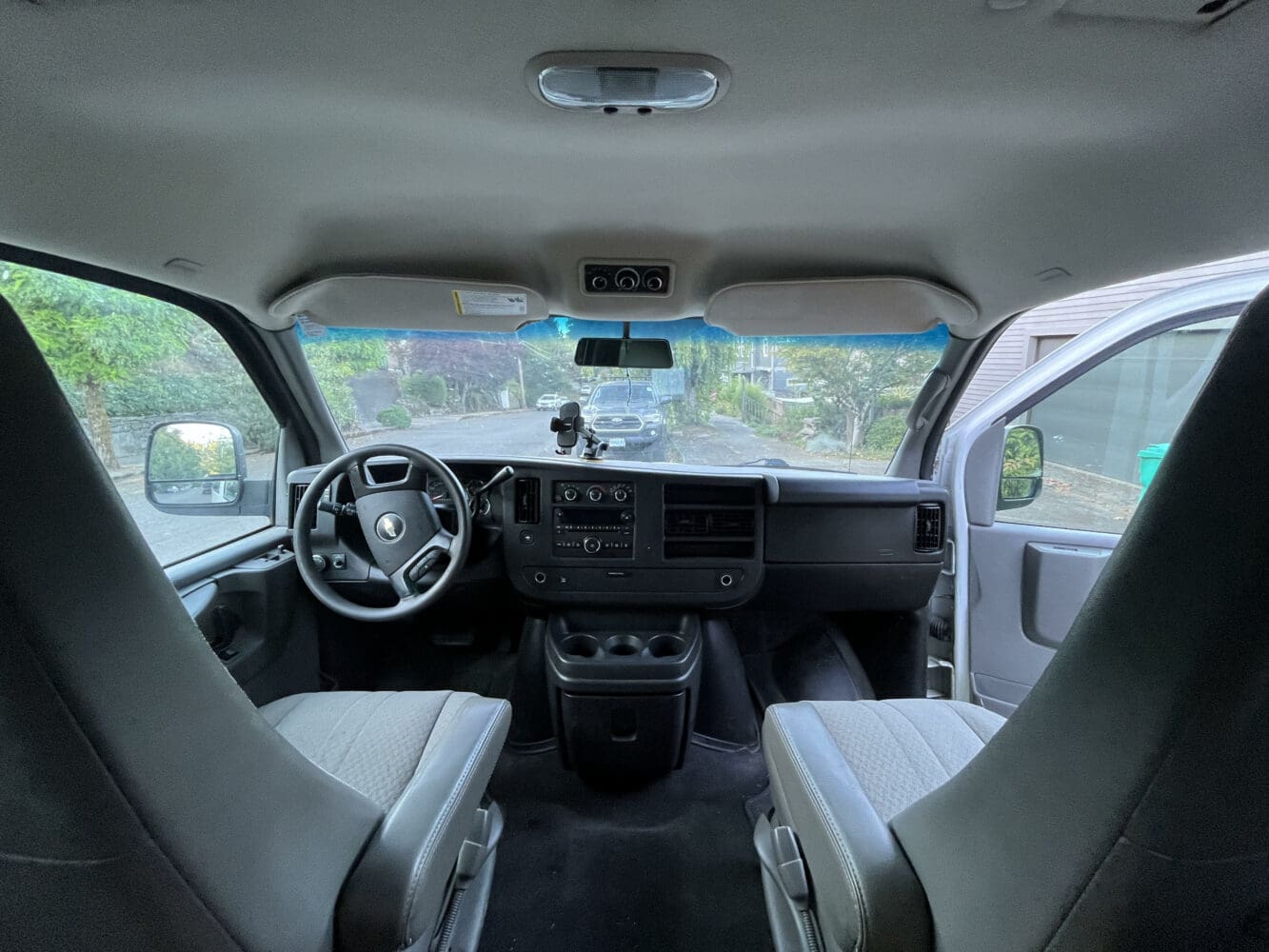 2010 Chevrolet Express 1500 AWD :: Classifieds - Expedition Portal